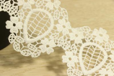 Cina Il pizzo della guipure di Multiusage sistema la pianta di Nonelastic di larghezza di 60mm decorata in vendita