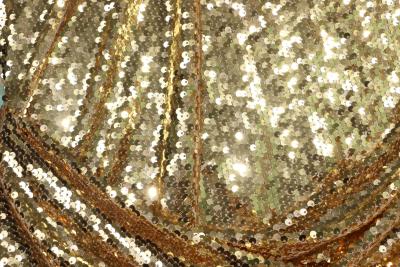 中国 金のスパンコールとの非弾かれた花嫁のレースの生地の輝き敏感な135cmの幅 販売のため