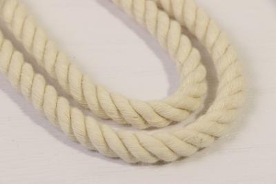 Cina Cintura tradizionale in corda di cotone con conchiglia di mare boemo per cintura o cravatta in vendita