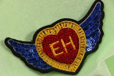 Cina Lo zecchino rosso sudato Wing Shape Felt Applique Patch della lettera di potenziale d'ossido-riduzione del cuore per cuce su ferro sopra per gli indumenti o i jeans in vendita