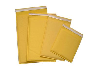 Cina Borse di carta gialle del regalo con le maniglie, borsa del bollettino di Kraft della bolla in vendita