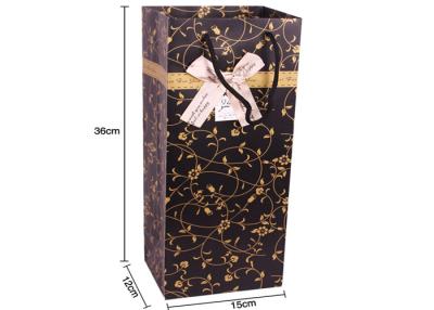 Cina Sacchi di carta del trasportatore del presente di natale del partito di colore ordinati borsa brillante del regalo della bottiglia di vino in vendita