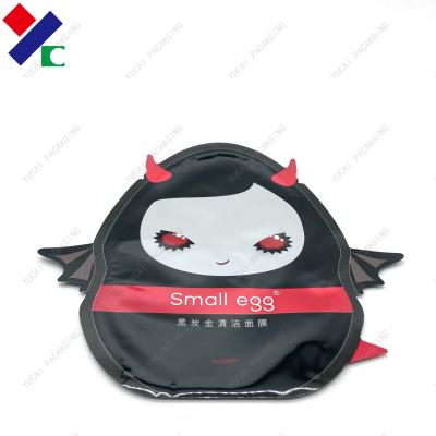 Cina Lo SGS ha certificato il materiale di stampa brillante di tocco morbido di Angel Shaped Mask Bag Packaging in vendita