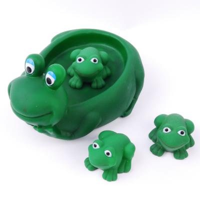 Cina I giocattoli di gomma amichevoli del bagno di Eco per i bambini, bagno di gomma della rana gioca l'altezza di 15cm in vendita