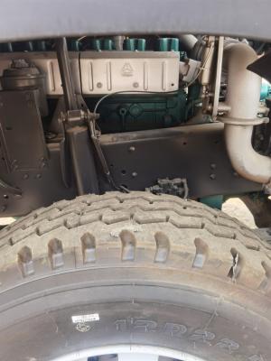 Cina Used Heavy Duty Tractor Head Truck For Sale 6x4 Tractor Head 10 Wheeler in vendita