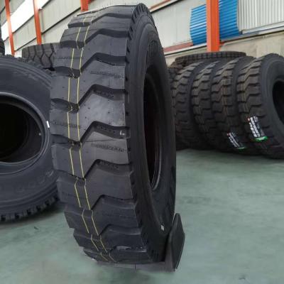 Cina 12R22.5 Vacuum Van Truck Trailer Tires Drive Wheel Tread Deepening Anti-Zap Tire in vendita