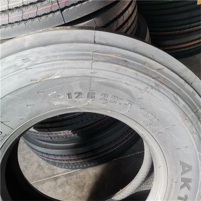Cina 11R22.5 12R22.5 Pneumatici per rimorchio per autocarri con ruote Pneumatici a vuoto a fili integrali in vendita