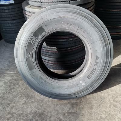 Cina 11R22.5 12R22.5 Pneumatici per rimorchio per autocarri con ruote Pneumatici a vuoto a fili integrali in vendita