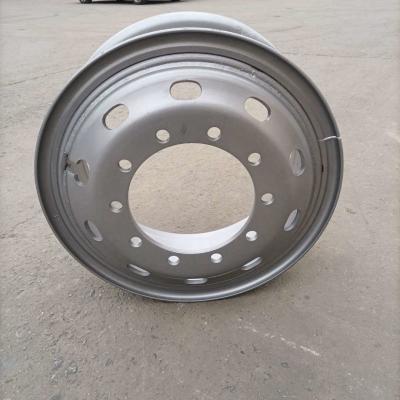 Cina 24.5 22.5 Steel Truck Rims 8.5-24 Trailer Wheel Rim 15x5 J 5-4.5 1200-24 Tires in vendita