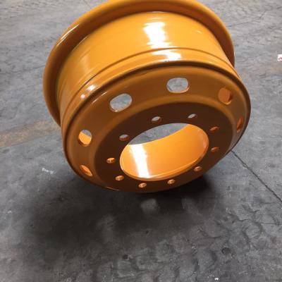 Cina 24.5 22.5 Steel Truck Rims 8.5-24 Trailer Wheel Rim 15x5 J 5-4.5 1200-24 Tires in vendita