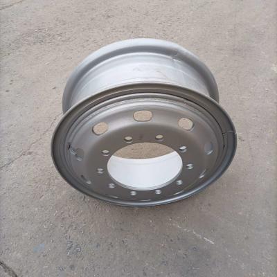 Cina 24.5 22.5 Steel Truck Rims 8.5-24 Trailer Wheel Rim 15x5 J 5-4.5 1200-24 Tires in vendita