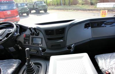 Cina Faw J6p Dump Truck 420 HP Tractor 6X2 in vendita