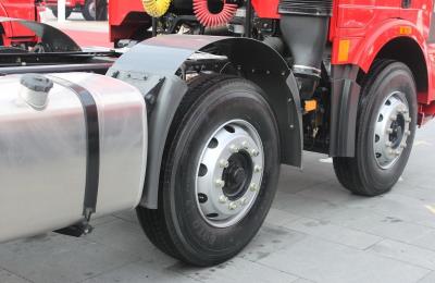 Cina FAW J6M Truck e attrezzature per trattori pesanti 320 CV 6X2 in vendita