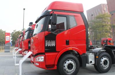 Cina FAW J6M Truck e attrezzature per trattori pesanti 320 CV 6X2 in vendita