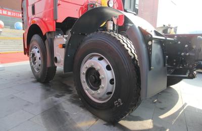 Cina J6M trattore rimorchio camion pesante camion 330HP unità trattore 6x2 in vendita