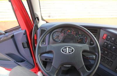 Cina J6M trattore rimorchio camion pesante camion 330HP unità trattore 6x2 in vendita