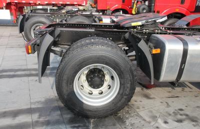 Cina J6M trattore rimorchio camion pesante camion 330HP unità trattore 6x2 in vendita