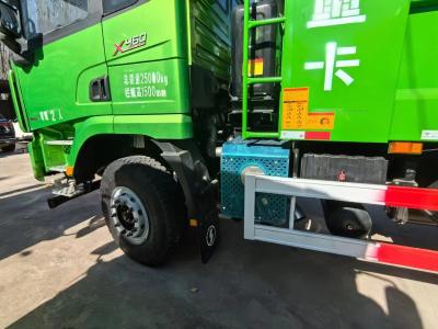 Cina Camion spazzatura Shacman 6x4 Camion spazzatura a gomma da 25 tonnellate in vendita in vendita