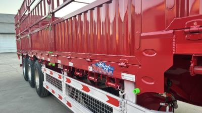 Cina Heavy Duty 40ton 50ton Cargo Semi Trailer 3  Axles Fence Cargo Semi Trailer in vendita
