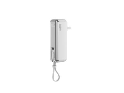 Cina 5000mAh Capsule Power Bank e Wall Charger Mini Portable Charger per tutti i dispositivi in vendita