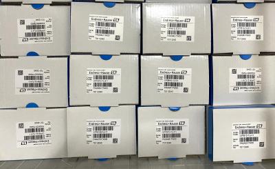 China Sensor digital de pH CPF81E Endress+Hauser con clasificación IP68, carcasa robusta de PPS y sistema de referencia de doble cámara en venta