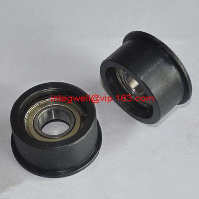 Cina Tension pulley / tension roller / tensioning wheel in vendita