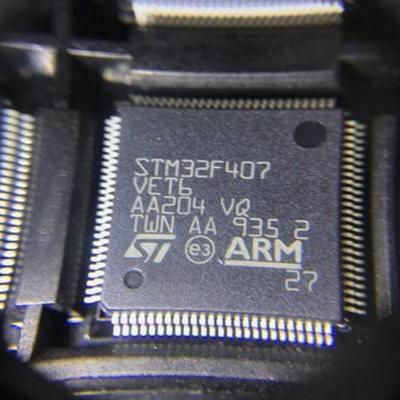 Cina FLASH 100LQFP STM32F4 STM32F407 STM32F407VET6 di IC MCU 32BIT 512KB del circuito integrato del microcontroller in vendita