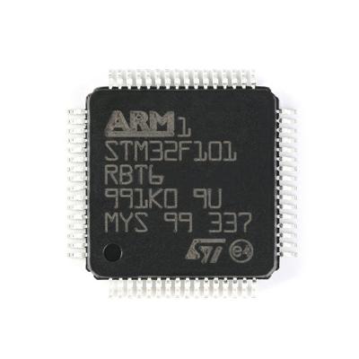 Cina FLASH 64LQFP STM32F STM32F101 STM32F101RBT6 di IC MCU 32BIT 128KB del circuito integrato del microcontroller STM32F101 in vendita