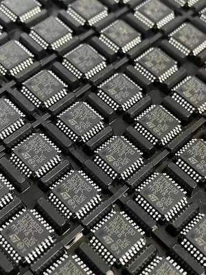 中国 STM8S005K6T6Cのカプセル封入LQFP32 MCUのマイクロ制御回路ホーム家具STM8S005K6T6C 販売のため