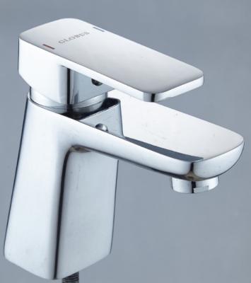 Cina Scelga il lavaggio freddo caldo del bacino di Chrome montato piattaforma dei rubinetti del bacino del bagno della maniglia in vendita