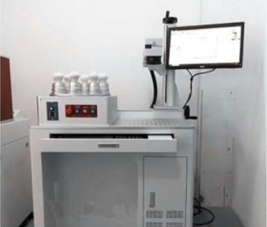 中国 20 Watt CE Led Bulbs Fiber Laser Marking Machine 8 Position 販売のため