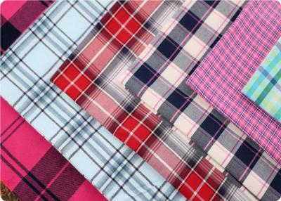 China Comfortabele van de Katoenen het Huis Textielstof 100gsm Garen Geverfte Stof Te koop