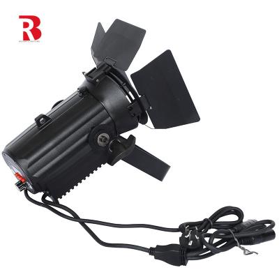 中国 60W シングルLEDミニフレネルスポットライト 60w 2in1/4in1 プロフェッショナルステージスタジオ 販売のため