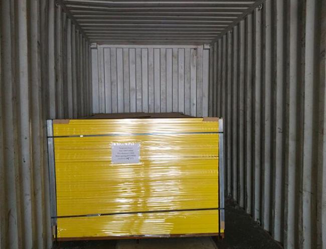 loading of temporary fence