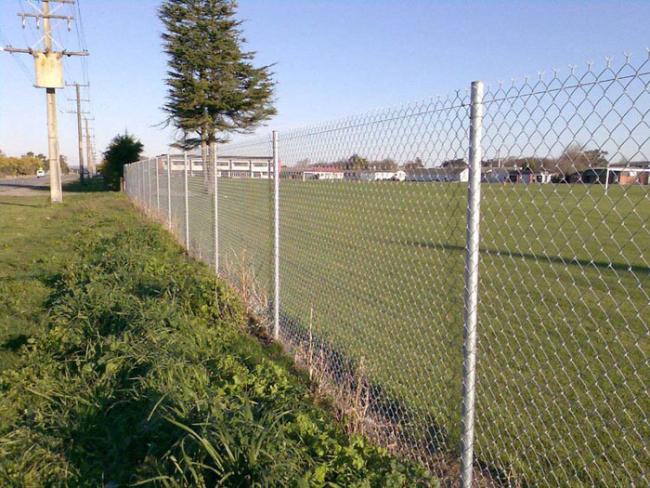 chain link fence 8.jpg