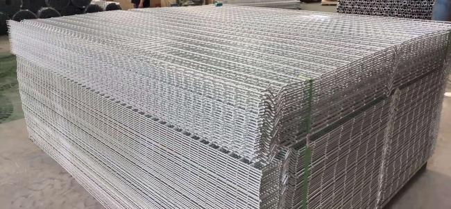 hot dipped galvanized curved mesh fence panels