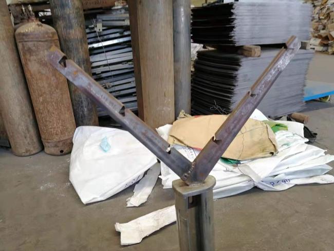 barbe arm for fencing