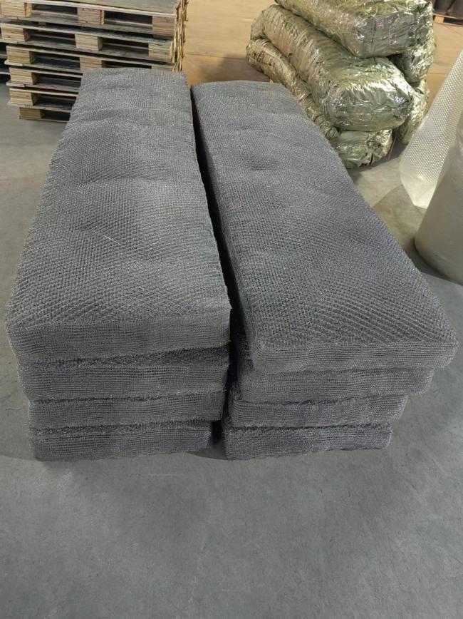 knitted wire mesh