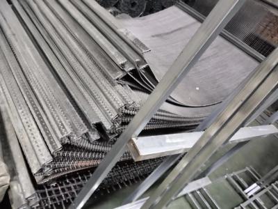 China Wholesale low price higher wear resistance polyurethane mining screen mesh vibrating sieve mesh with hooks for sale