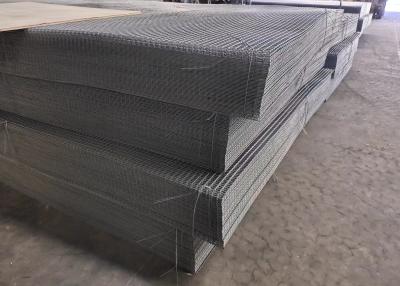 China PVC Coated Iron Galvanized 6 Gauge Welded Wire Mesh Fence Panels For Animal Cages for sale