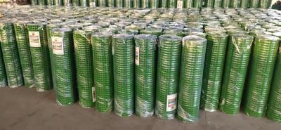 China Galvanized/PVC Coated Welded Wire Mesh Roll for Raising Animals for sale