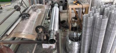 China Low Cost Durable Galvanized Welded Wire Mesh Rolls for Construction Fencing for sale