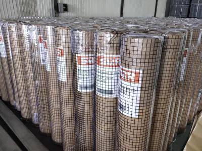 China PVC Coating Welded Iron Wire Mesh Roll and Panels for Construction for sale