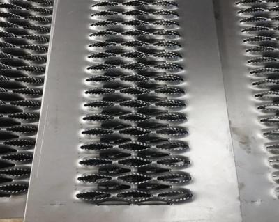 China All Types Stainless Steel Perforated Metal Safety Grating for sale