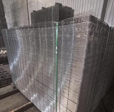China Heavy Gauge Galvanized Welded Wire Mesh Fence Panel for sale
