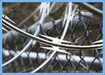China Electric Galvanized Cross Type Galvanized Barbed Wire For Prison Fence for sale