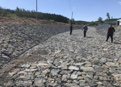 Cina Doppio maglia del gabbione galvanizzata di torsione 2.7mm cavo in vendita