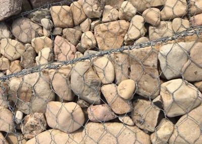 Cina Il PVC galvanizzato ha ricoperto il tessuto Mesh Gabion Rock Cages in vendita