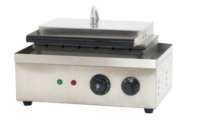 Cina 220V-240V Voltage Hot Dog Lolly Waffle Maker Machine per non attaccare mais croccante siamese in vendita