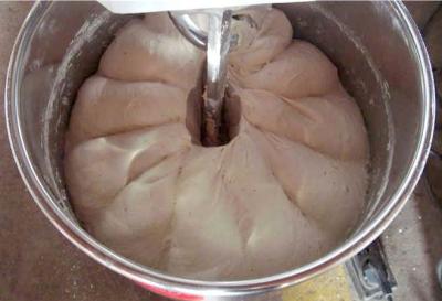 Cina macchina bollente di 250r/Min 30L del forno a spirale dell'impastatrice in vendita